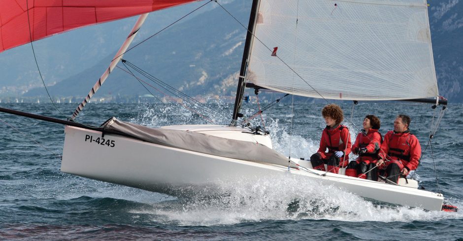 Seascape 24 – Blue Water Sailing