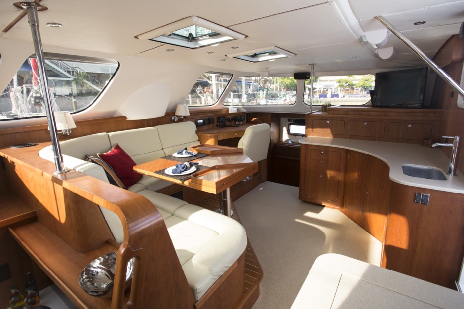 Antares 44i | Cruising Compass