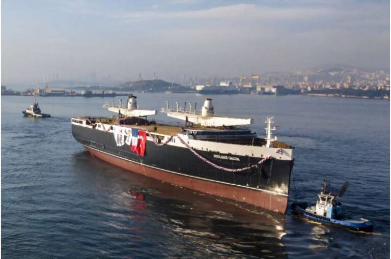 French Shipping Company Launches World’s Largest Sailing Cargo Ship ...